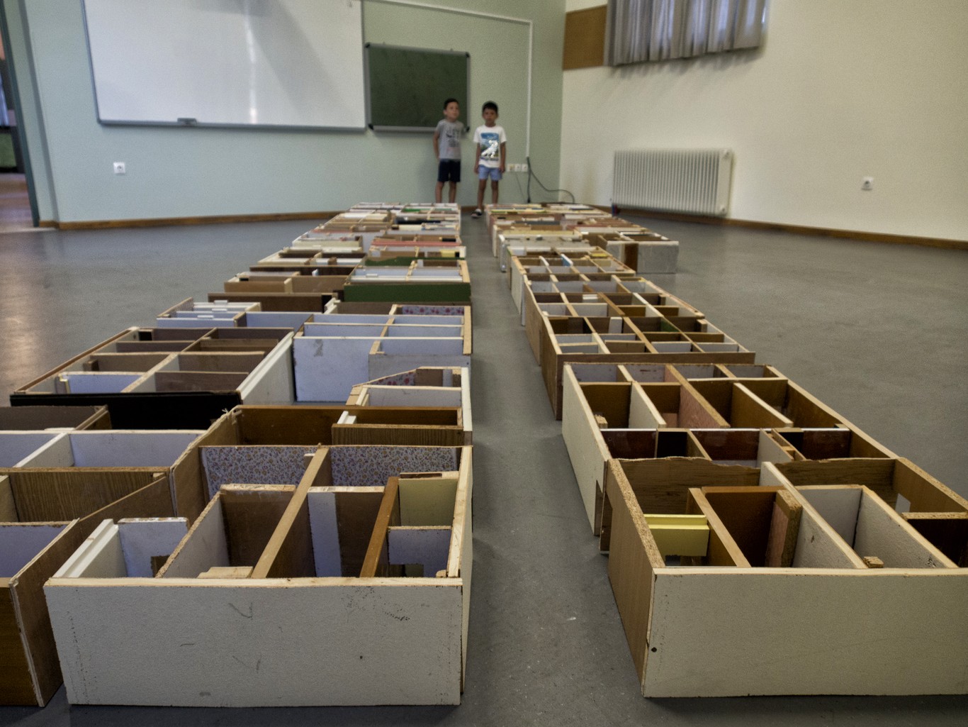 Κώστας Χριστόπουλος, οπτικοακουστικές εγκαταστάσεις «Στο έδαφος ...